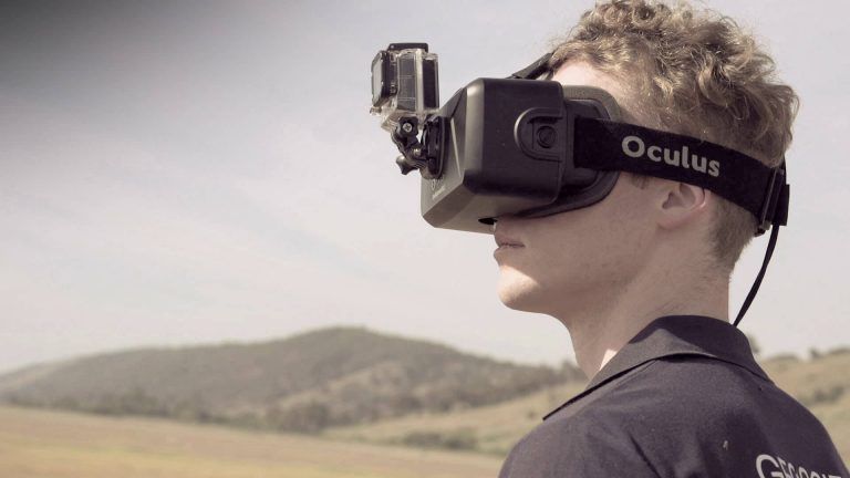 VR(バーチャルリアリティ)とは | Spacely Tips