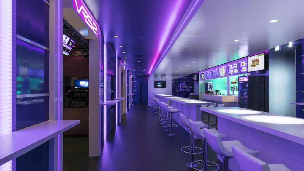 【VR×漫画喫茶】VRを体験できる漫画喫茶をご紹介します！ | Spacely Tips